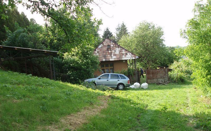 Predám RD dom z záhradou v Sazdiciach - Rodinné domy Levice - Na Predaj .EU